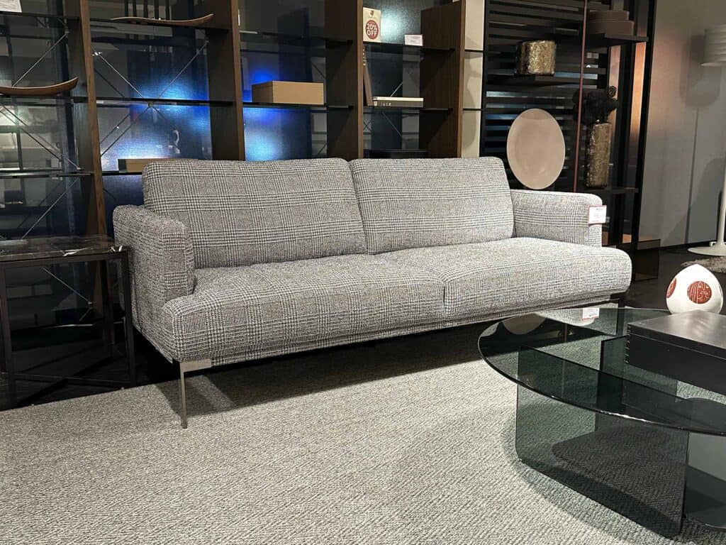 Natuzzi Italia Estro Sofa - Furnitalia | Streamlined Comfort in a Bold ...