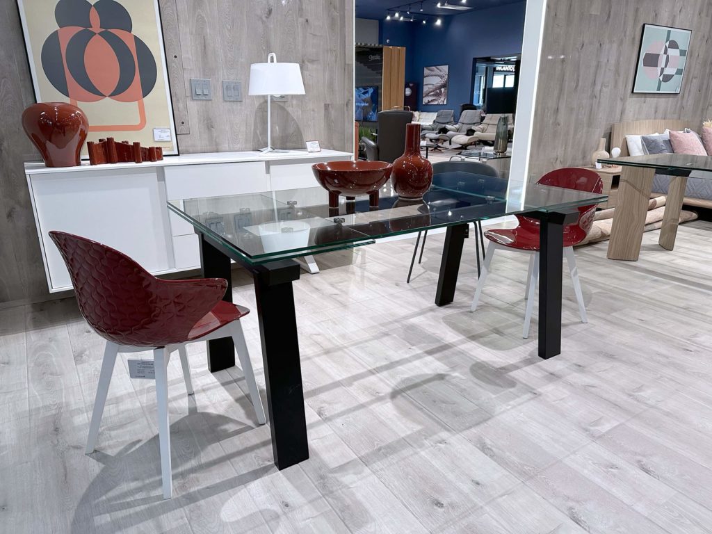 Calligaris Levante Extendable Table Glass - Furnitalia | Contemporary Italian Furniture Showroom