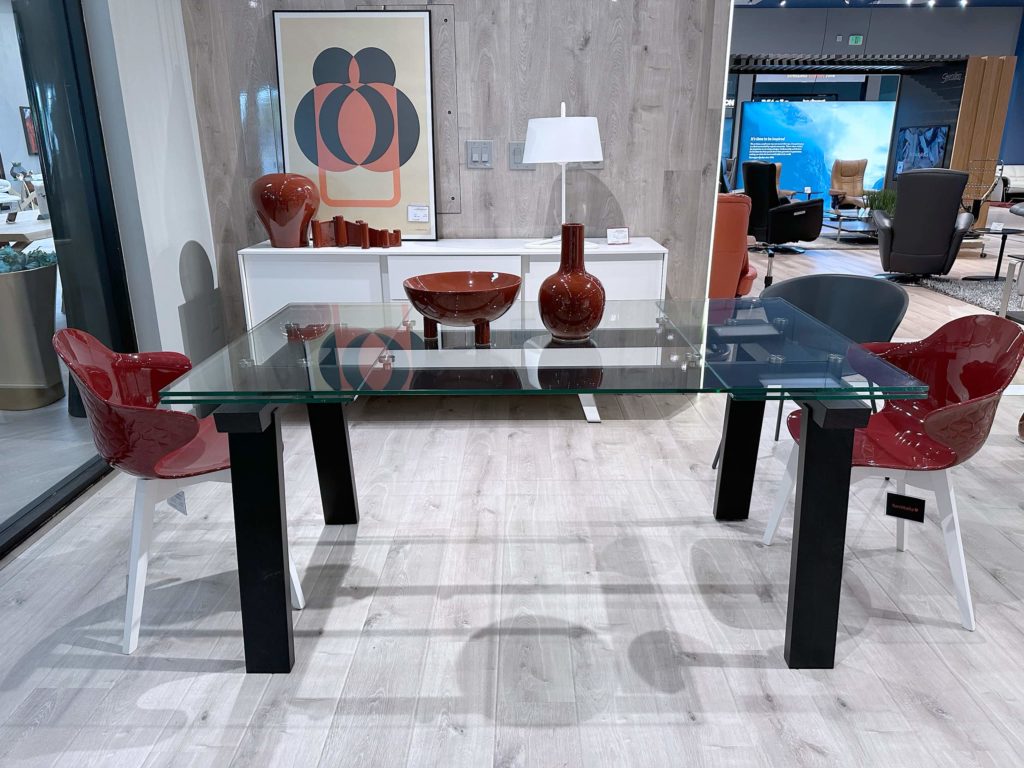 Calligaris Levante Extendable Table Glass - Furnitalia | Contemporary Italian Furniture Showroom