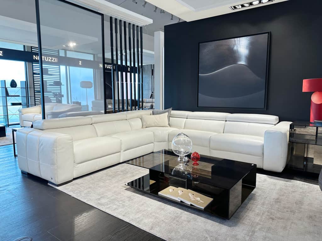 Natuzzi Italia Balance Power Sectional 5pc - Furnitalia | Luxurious ...
