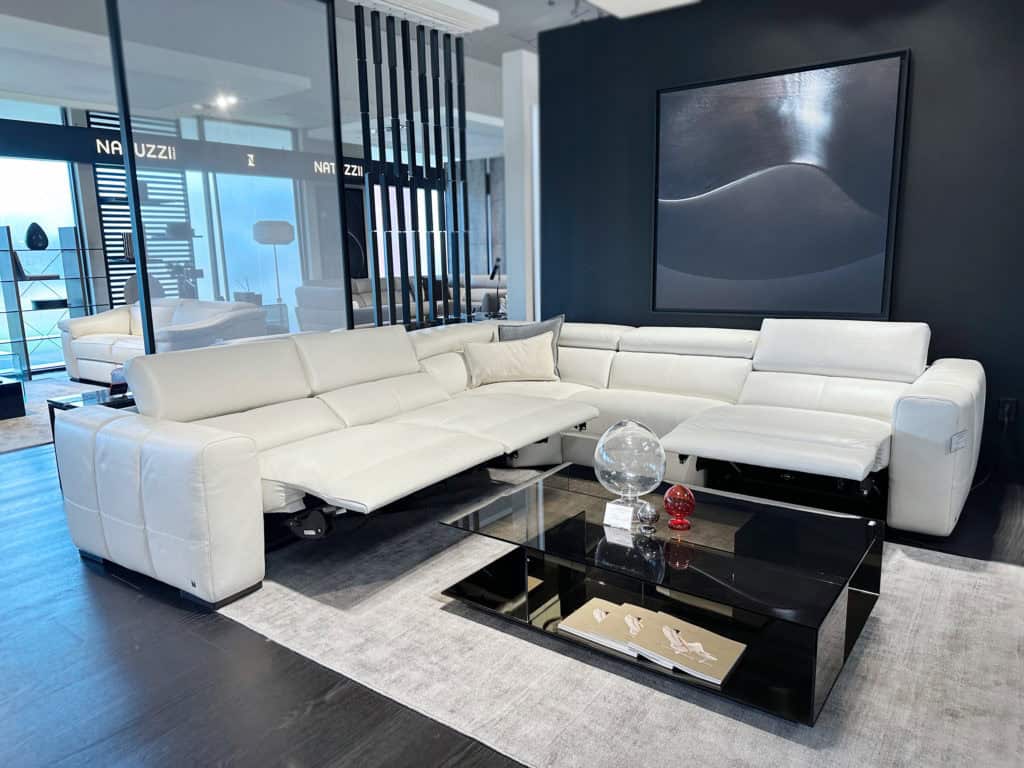 Natuzzi Italia Balance Power Sectional 5pc - Furnitalia | Luxurious ...