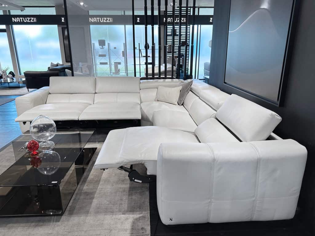 Natuzzi Italia Balance Power Sectional 5pc - Furnitalia | Luxurious ...