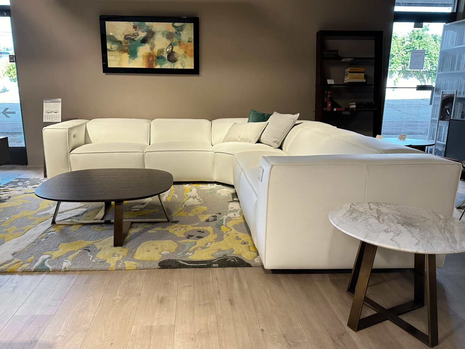 Incanto Power Sectional i923 5pc - Furnitalia | Striking Comfort by ...